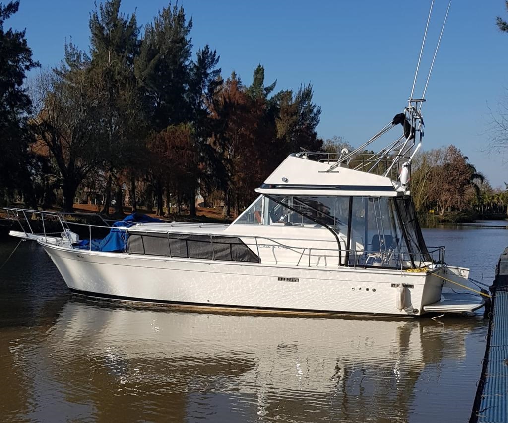 Chris Craft 31 Commander – Náutica Nahuel